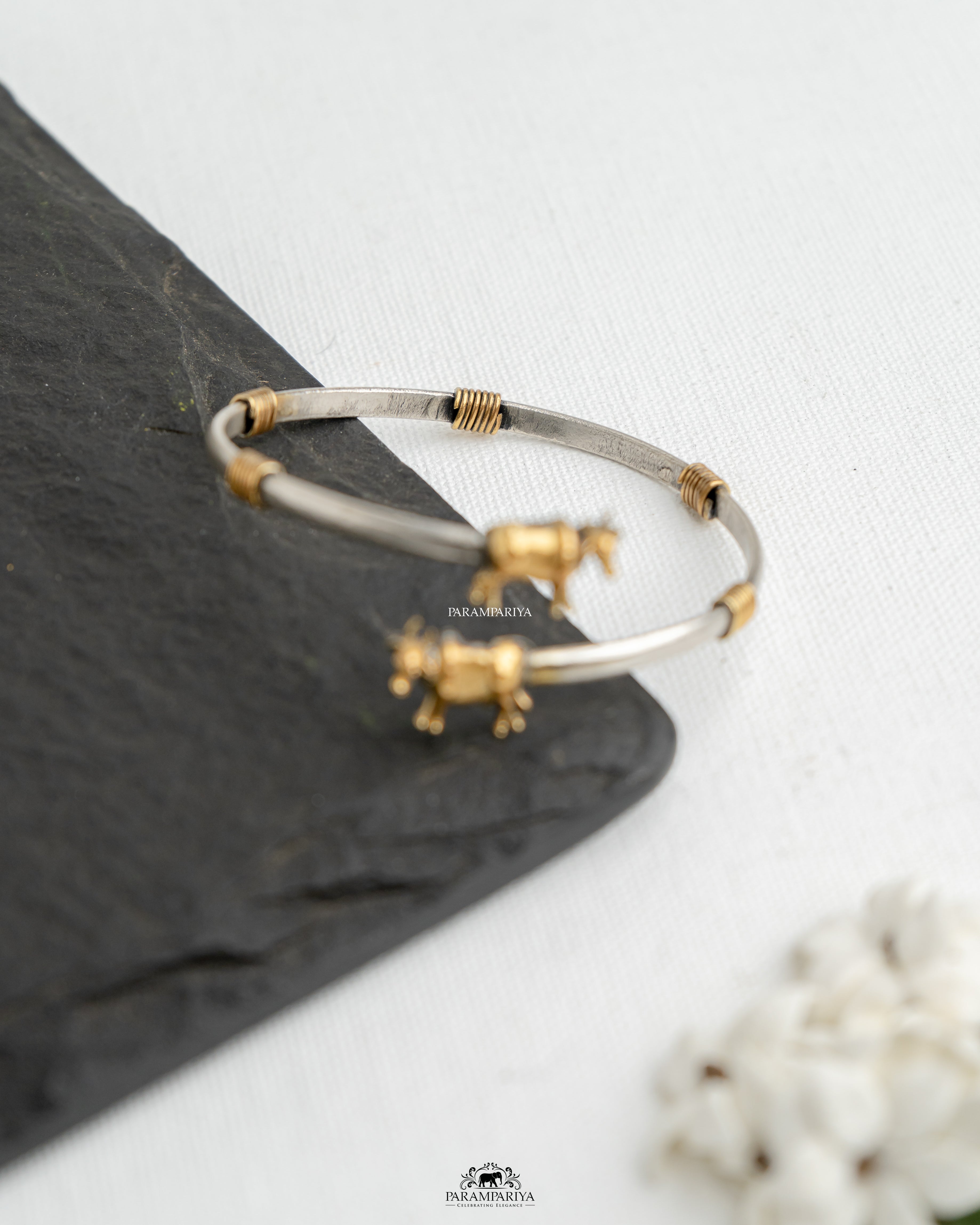 Bangles – Parampariya