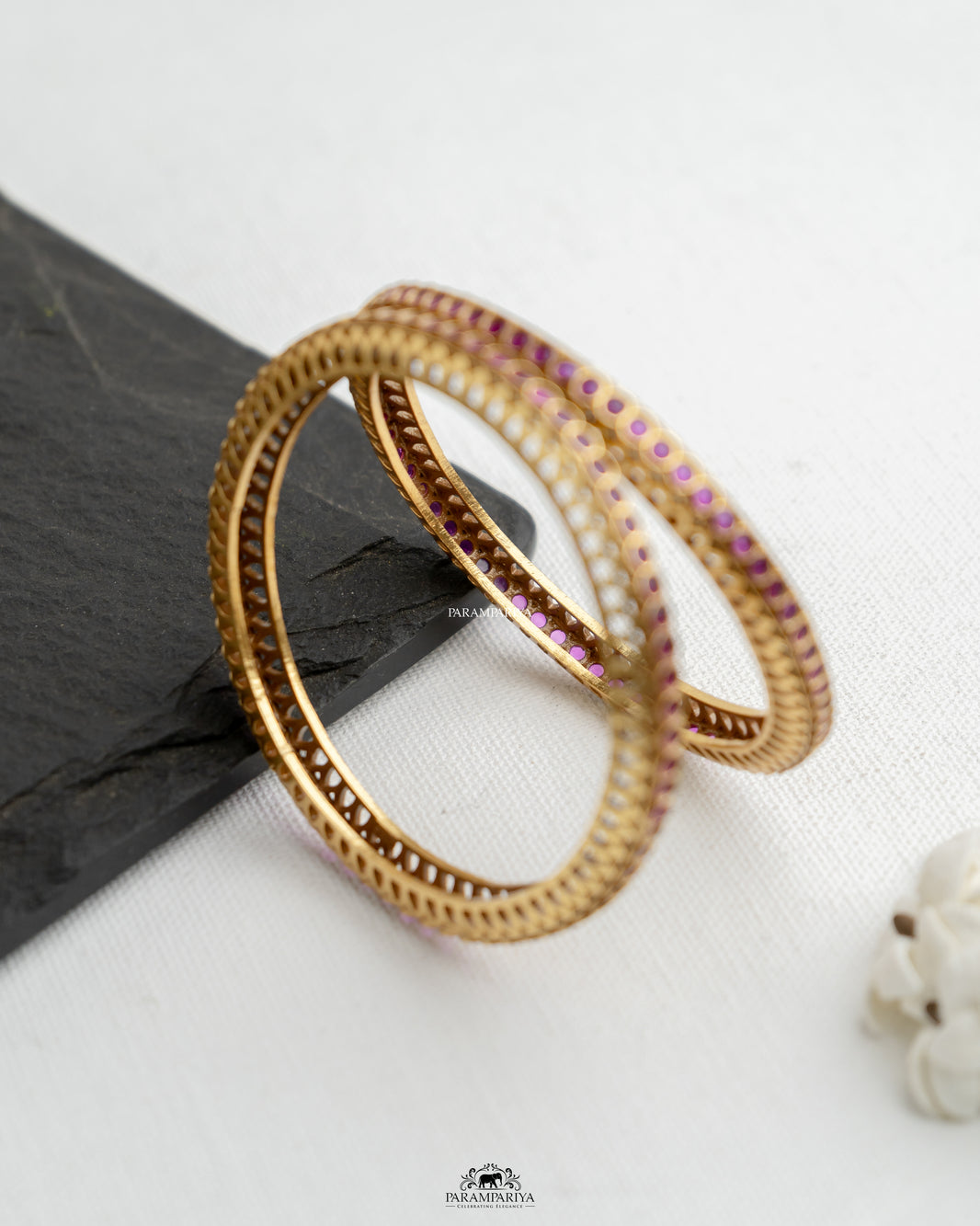 Bangles – Parampariya