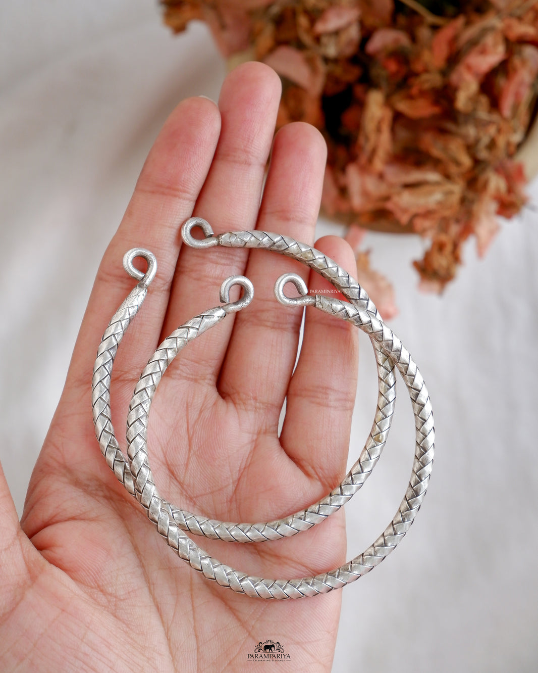 Bangles – Parampariya